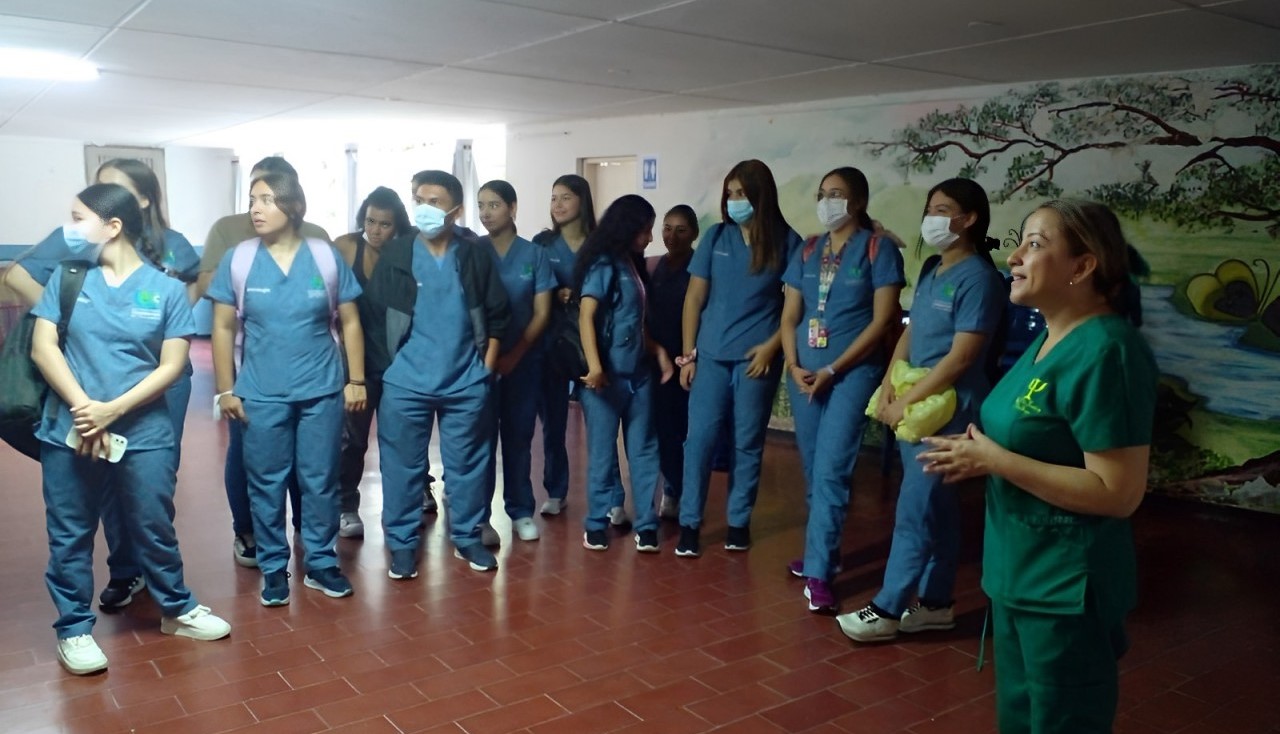 Estudiantes realizan ejercicios de estimulación neurocognitiva y ...